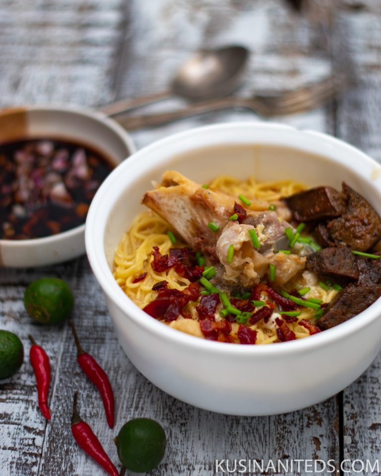 Lomi Recipe: A Garnish of Crispy Bacon Bits and Cold Rainy Day